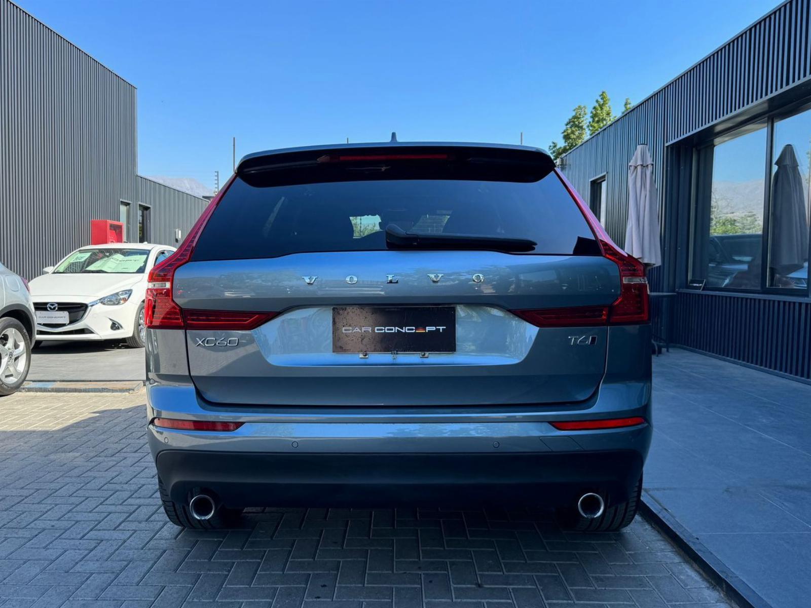 VOLVO XC60 T6 MOMENTUM 2018 MANTENIMIENTO EN LA (224128) - Car Concept