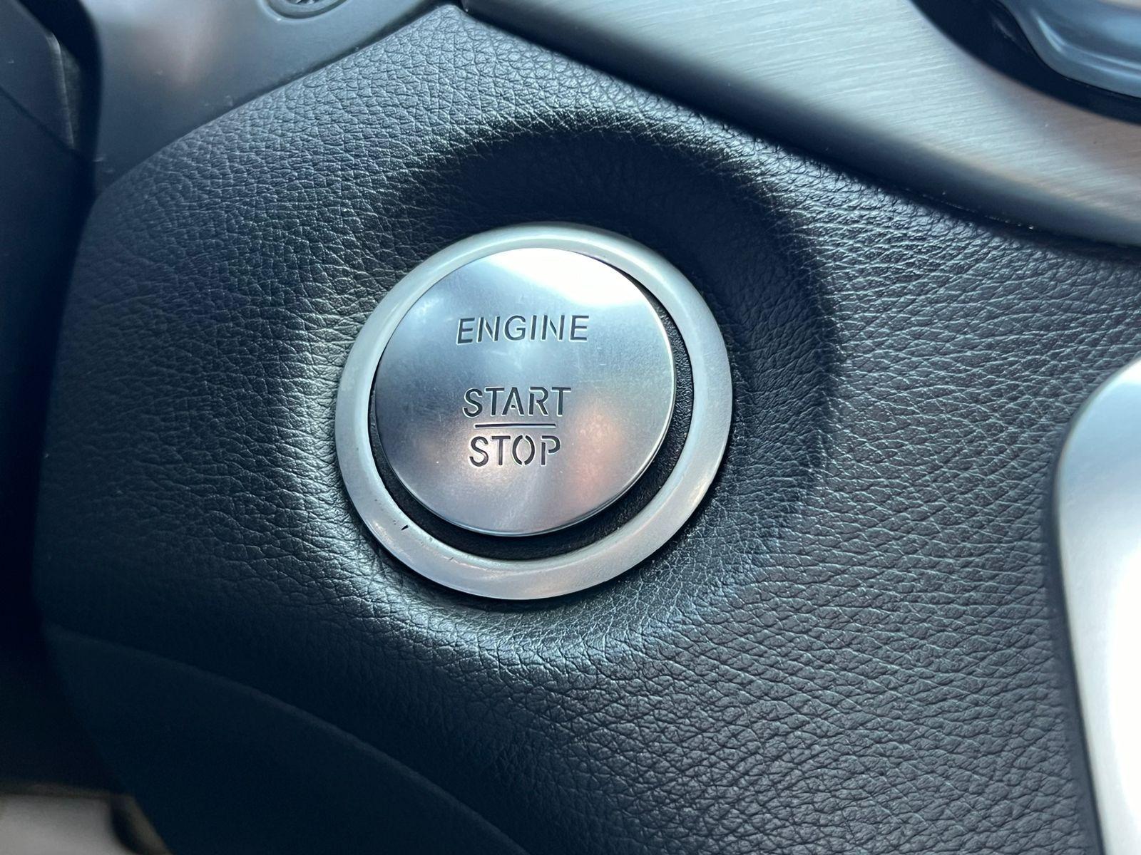 MERCEDES-BENZ GLA 220 2018 DIESEL 4MATIC (228323) - Car Concept