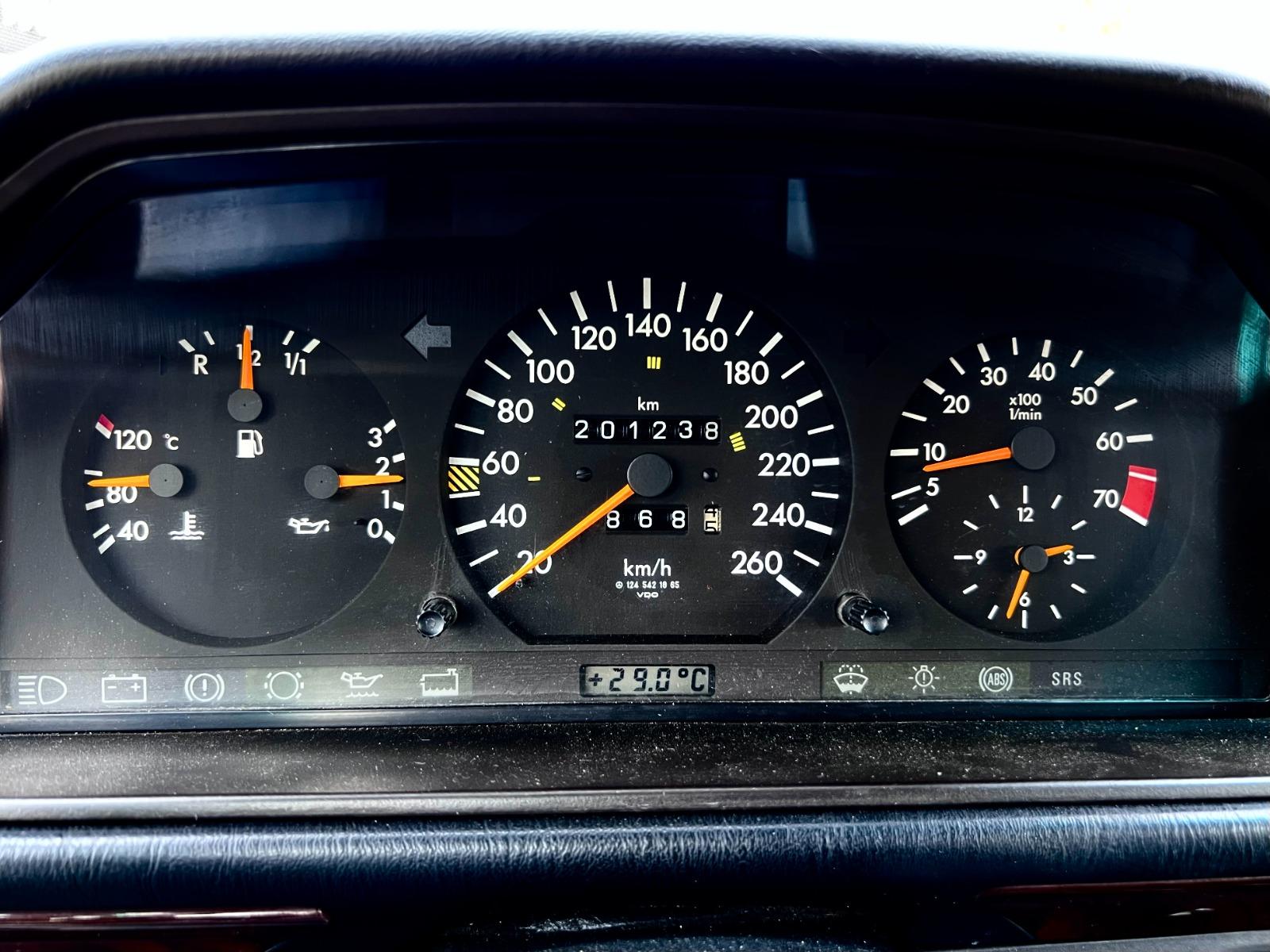 MERCEDES-BENZ 320 CE 1993 COUPE W124 (237798) - Car Concept