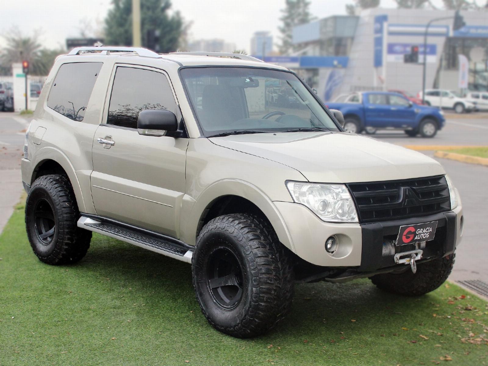 MITSUBISHI MONTERO CORTO GLS 3.8 V6 AT 2009 (229055) - Gracia Autos
