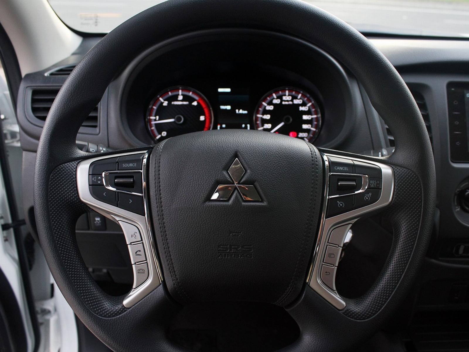 MITSUBISHI L200 2.4 TD KATANA CRT 4WD + IVA 2024 (229586) - Gracia Autos