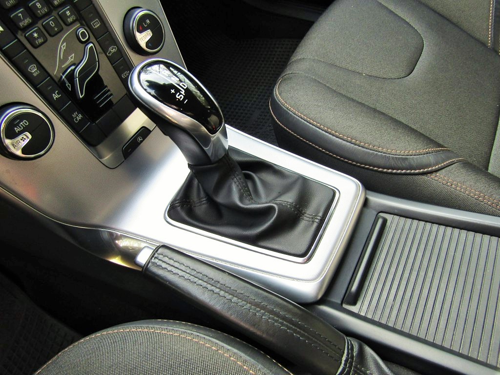 VOLVO V40 Cross Country D2 2019 Diesel. Autom. (214986) - FullMotor - Automoviles Seminuevos ...