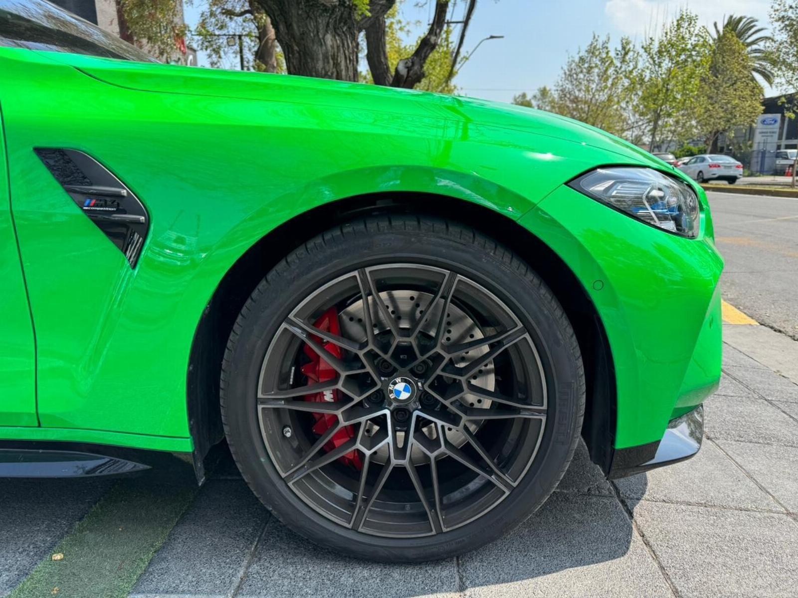 BMW M4 Verde Senal 2023 COMPETITION COUPE 3.0 - JMD Autos