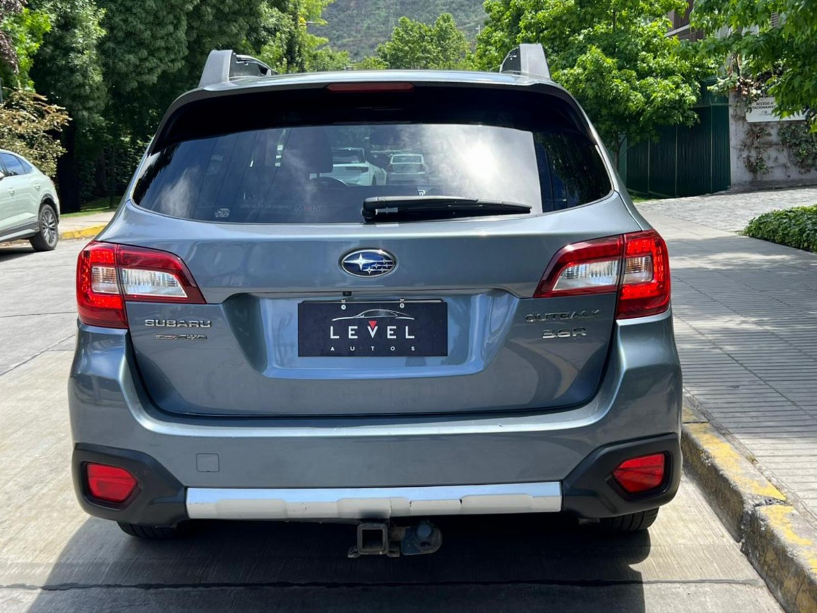 SUBARU OUTBACK LIMITED 2015 R 3.600 CC AWD (221915) - Level Autos