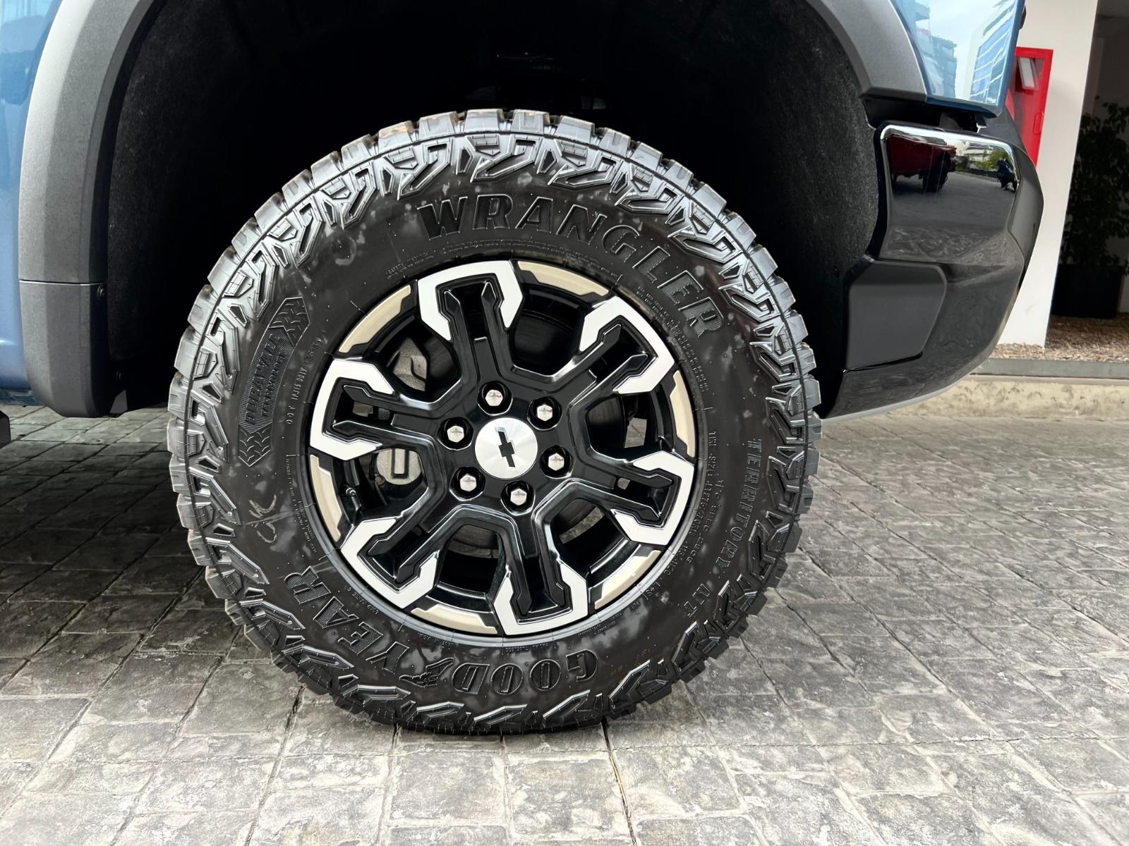 CHEVROLET SILVERADO ZR2 6.2 2024 GARANTÍA DE F (228341) - MELCAR