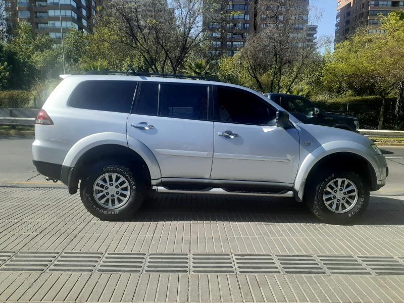 MITSUBISHI MONTERO SPORT 2.5 Diesel G2 4x2 Aut 2 (204319) - NC AUTOS