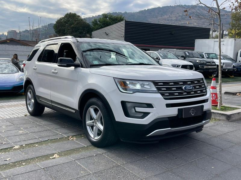 FORD EXPLORER XLT 3.5 2018 TRES CORRIDAS DE ASIE (215683) - VitaClass