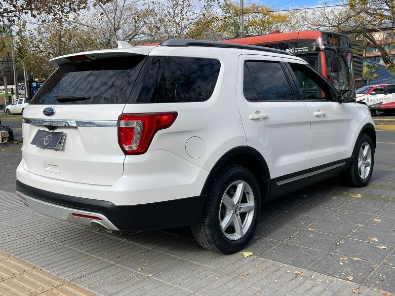 FORD EXPLORER XLT 3.5 2018 TRES CORRIDAS DE ASIE (215683) - VitaClass
