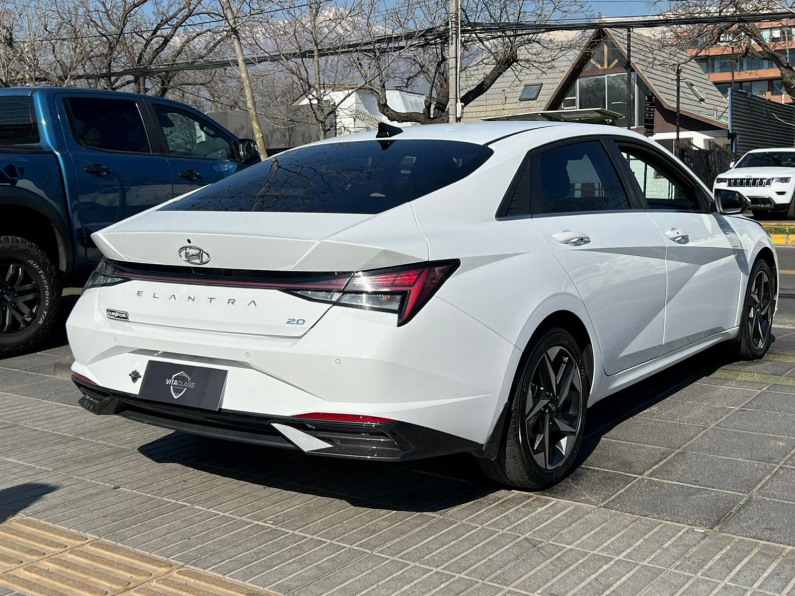 HYUNDAI ELANTRA CN7 2022 2.000 CC (232523) - FullMotor - Automoviles Seminuevos - Autos Usados